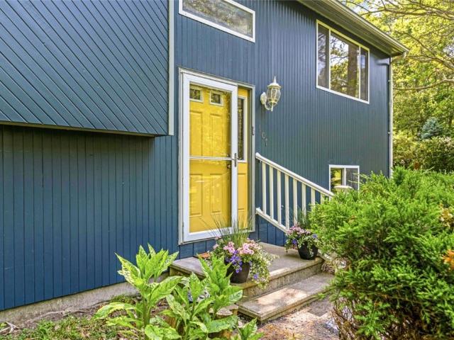 107 Huckleberry Road