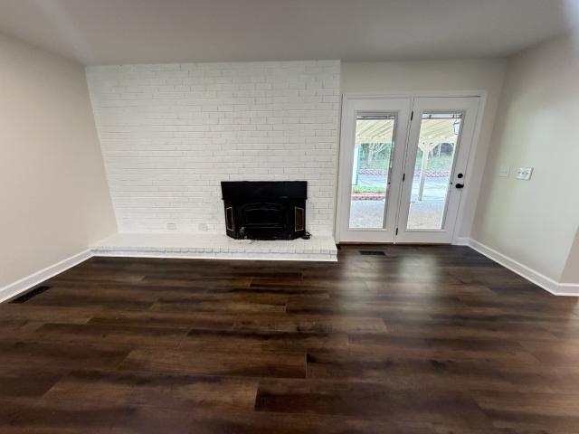 107 John Henry Ln