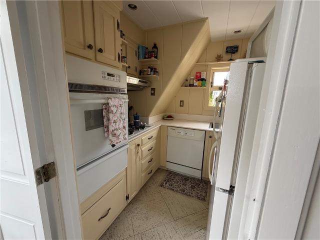 107 John St, Newport, RI 02840 | MLS #1409 | Compass