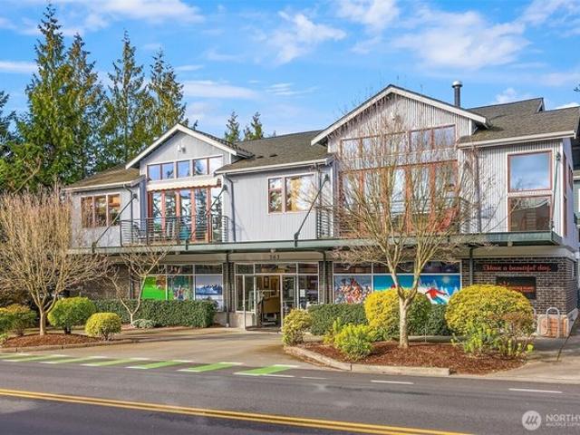 107 Jacolet Ln NW, Bainbridge Island, WA 98110