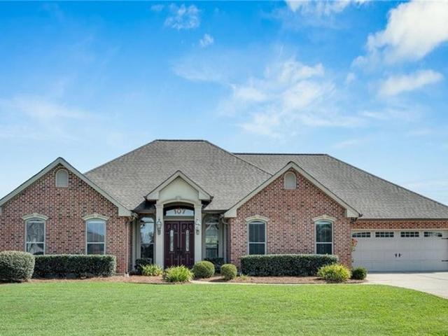 107 Jasmine Ct, Belle Chasse, LA 70037
