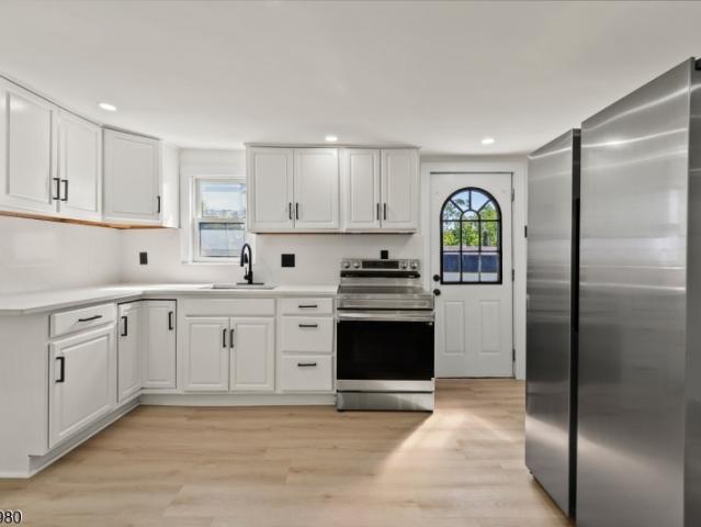 107 Oak Grove Rd