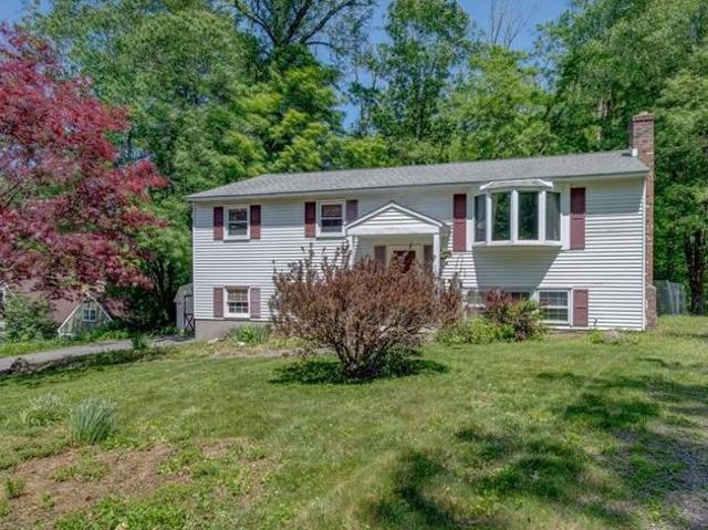 107 Old North Rd, Winchester, CT 06098