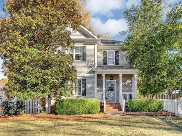 107 Long Hill St, Greenville, SC 29605