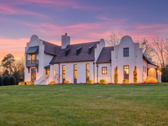 107 Loring Court