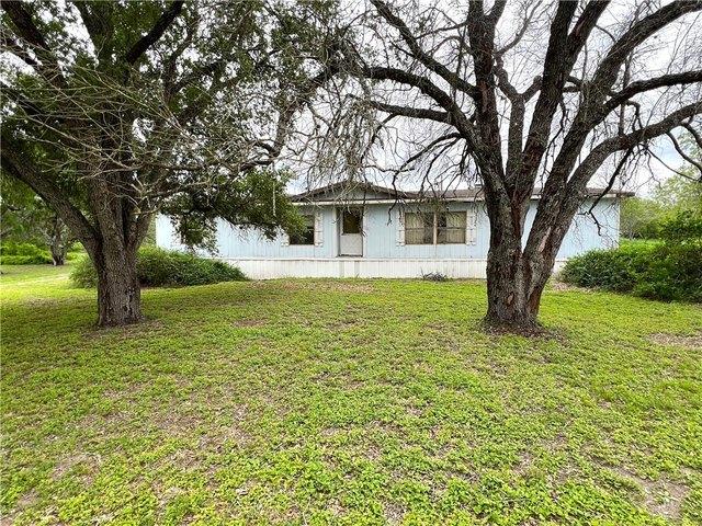 107 Lago Dr, Sandia, TX 78383