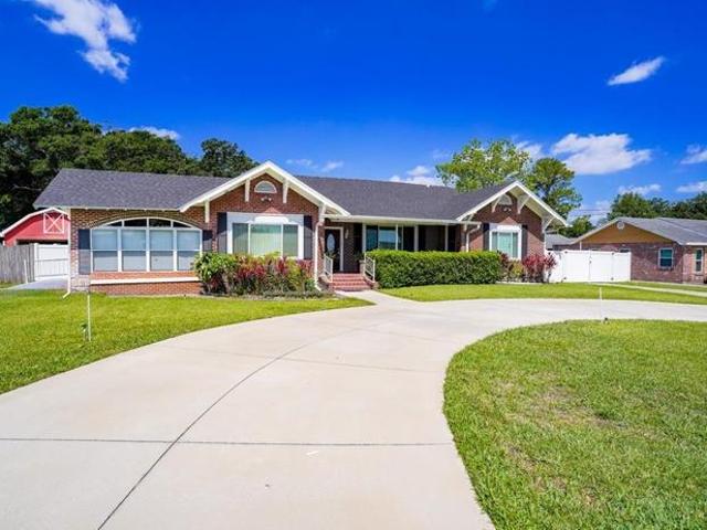 107 Lake Howard Dr NW, Winter Haven, FL 33880