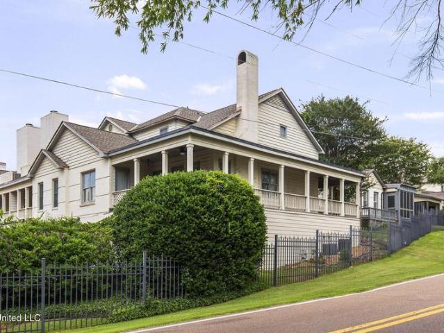 107 Lakepointe Drive, Madison, MS 39110