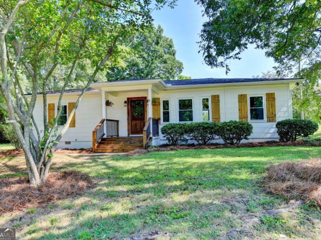 107 Lakeshore Circle