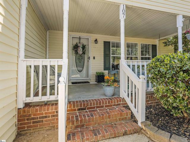 107 Lakeview Drive