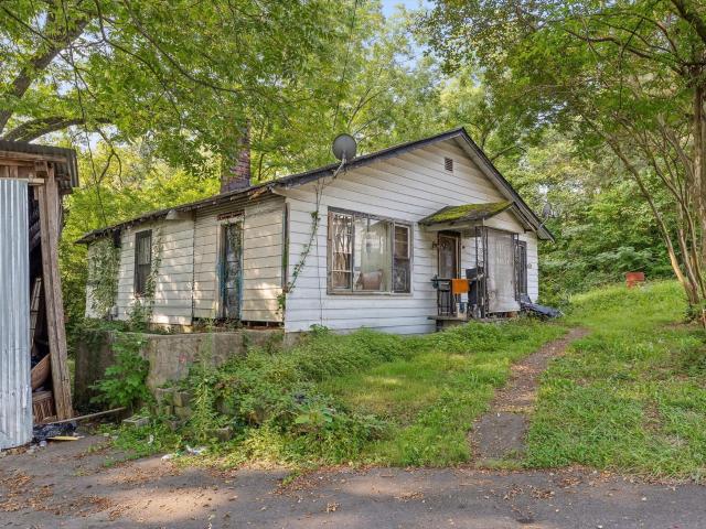107 Lakeview Drive