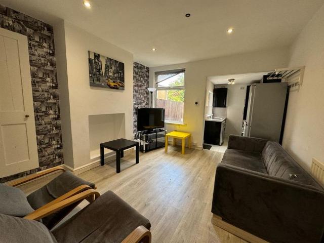 107 Leopold Street Golden StableLoughborough