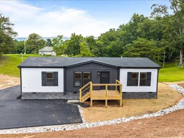 107 Linda Ln, Jacksboro, TN 37757