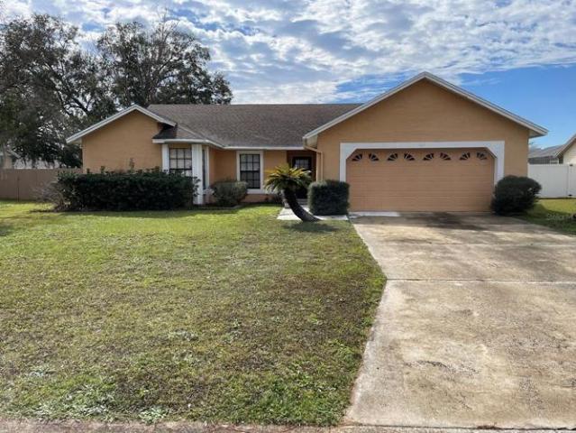 107 Lindenwood Ln, Kissimmee, FL 34743