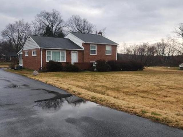 107 Mountain Rd, Fallston, MD 21047