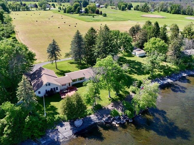 107 Mountain View Ln, North Hero, VT 05474