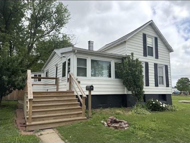 107 Main St, Macon, MO 63552