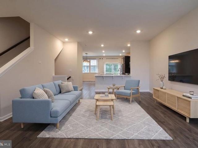 107 Melanie Way, Manahawkin, NJ 08050