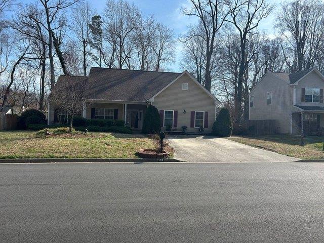 107 Misty Ridge Ln, Suffolk, VA 23434