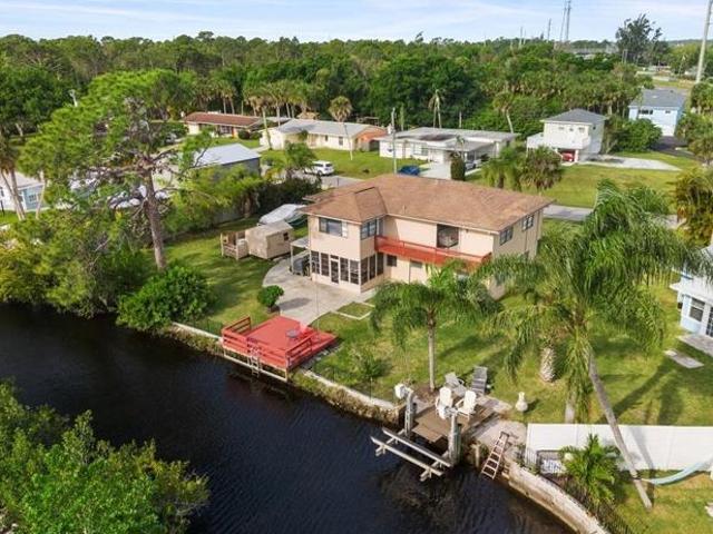107 Myakka Dr, Venice, FL 34293