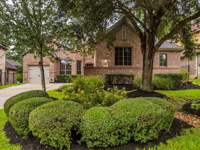 107 N Almondell Cir, The Woodlands, TX 77354