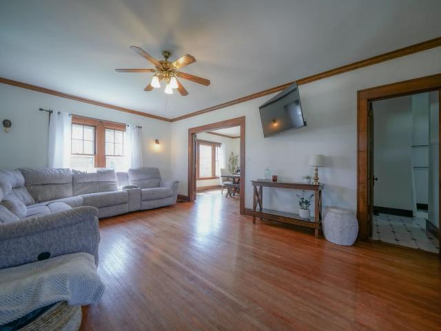 107 N Barber