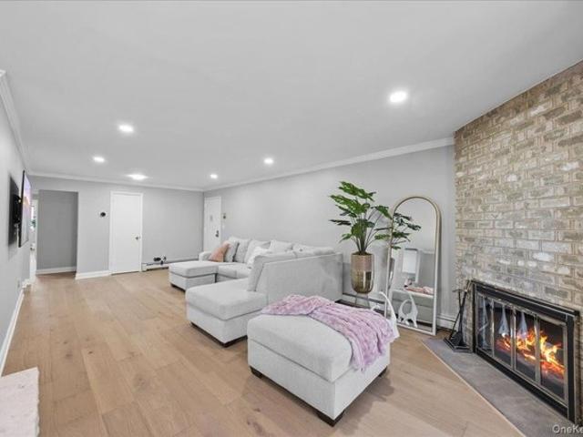 107 N Broadway Apt 213, White Plains, NY 10603