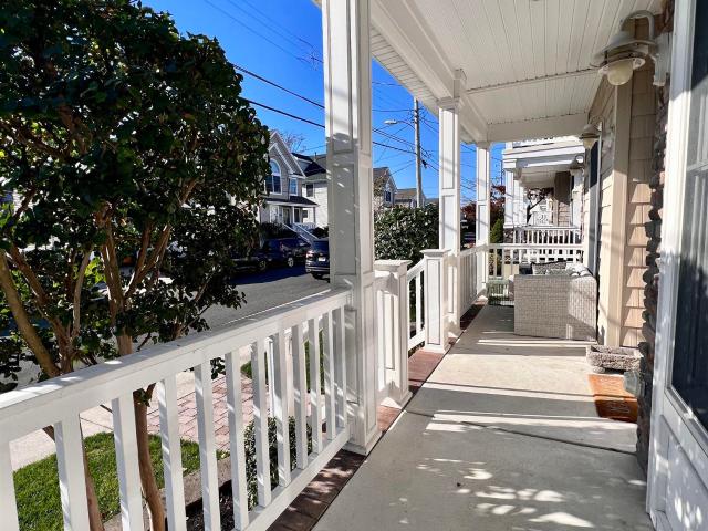 107 N Douglas Ave
