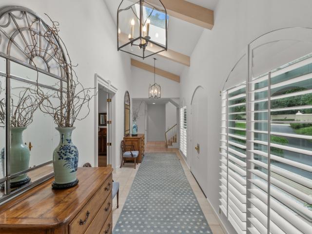 107 N Mayflower Road