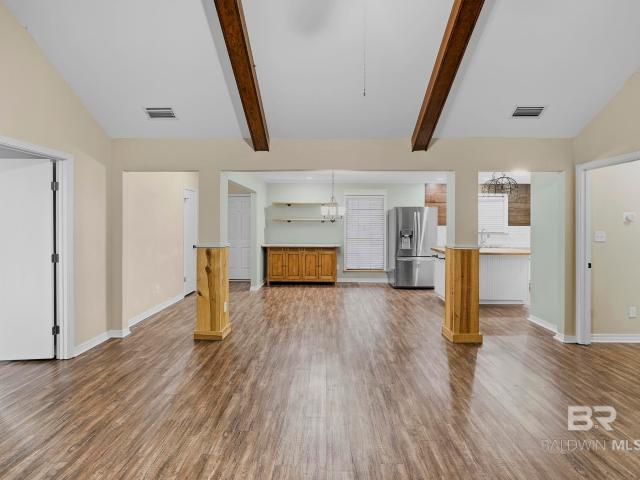 107 N Sandlewood Circle