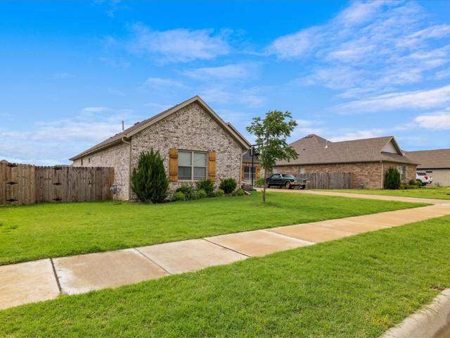 107 N Sheep Dog Avenue