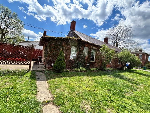 107 N Sugar Street