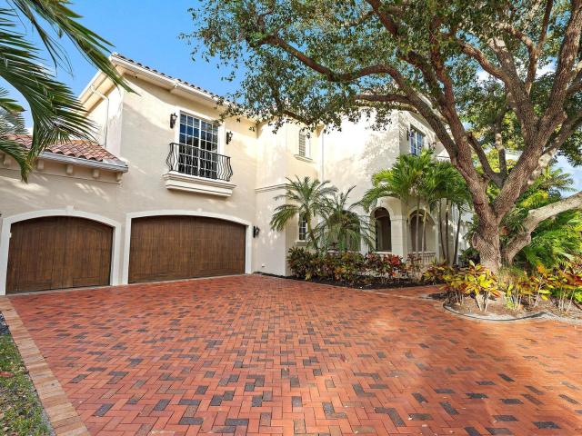 107 Nativa Cir, North Palm Beach, FL