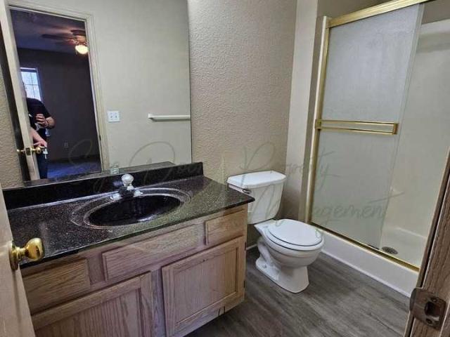107 NE Sunshine Street 3 Bedroom Apartment for Rent at Units A D, Oak Grove, MO 64075