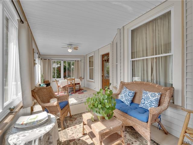 107 Niagara Street