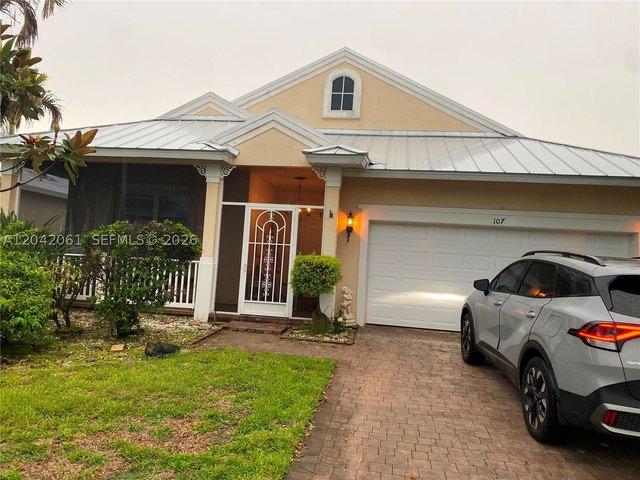 107 NW Summerville Ct, Port Saint Lucie, FL 34986