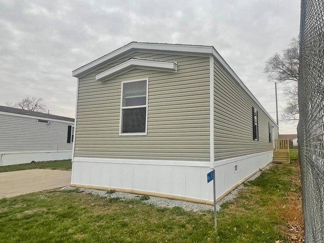 107 S 6th St Trlr 1, Kalona, IA 52247