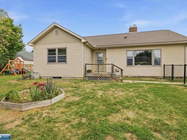 107 S Elba Ave, Eveleth, MN 55734