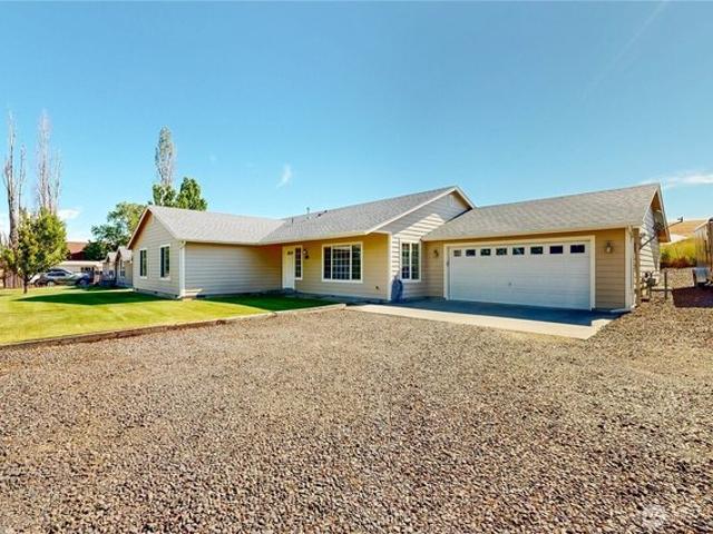107 S Hill St, Weston, OR 97886