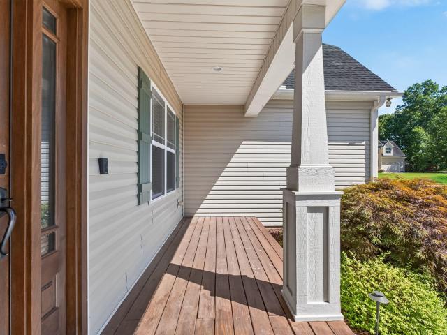 107 Smithsanders Court
