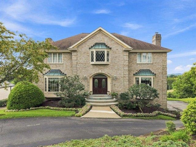 107 Saint Andrews Dr, Pittsburgh, PA 15205