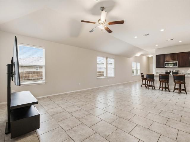 107 Saranac Dr, Elgin, TX 78621 | MLS #6446