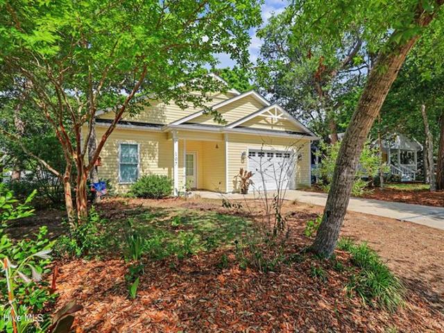 107 SE 35th St, Oak Island, NC 28465