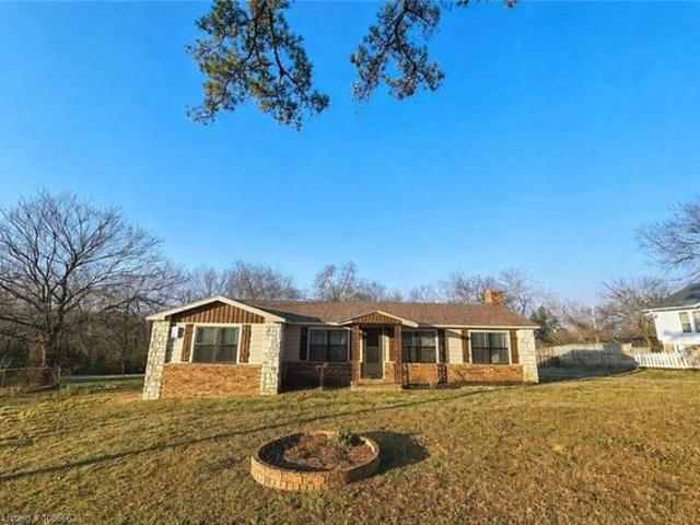 107 Sherwood Ave, Bonanza, AR 72916
