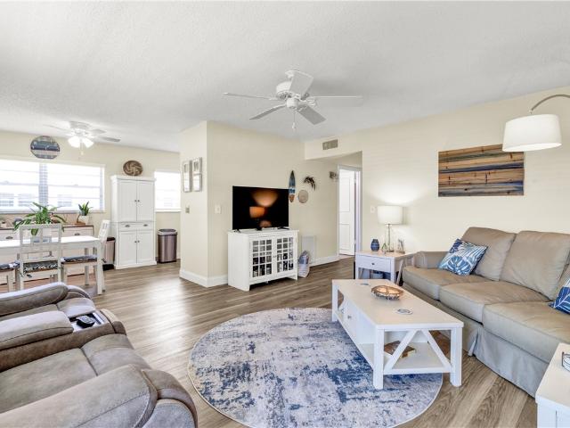 107 Spring Lake Ct, Unit 102, Vero Beach, FL 32962 | MLS #288118 | Compass