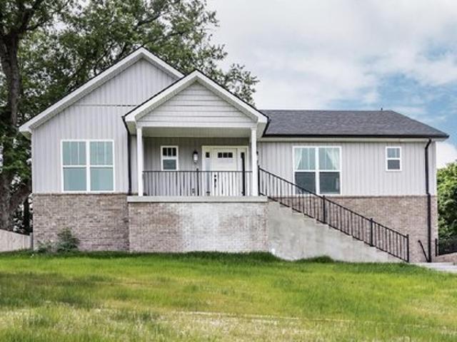107 Springhill Dr, Bardstown, KY 40004