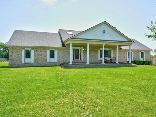107 Squires Pointe Rd, Paris, KY 40361