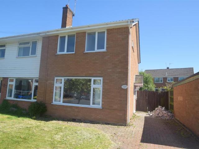 107 St. Andrews Way 4 bed semi detached house to rent £1,820 pcm £420 pw