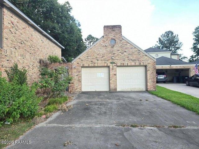 107 Stonewood Cir, Lafayette, LA 70508