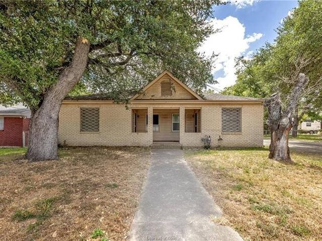 107 Sulphur Springs Rd, Bryan, TX 77801